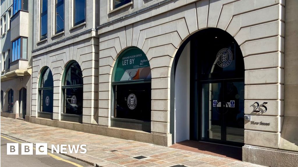 Jersey's superintendent registrar announces office change - BBC News