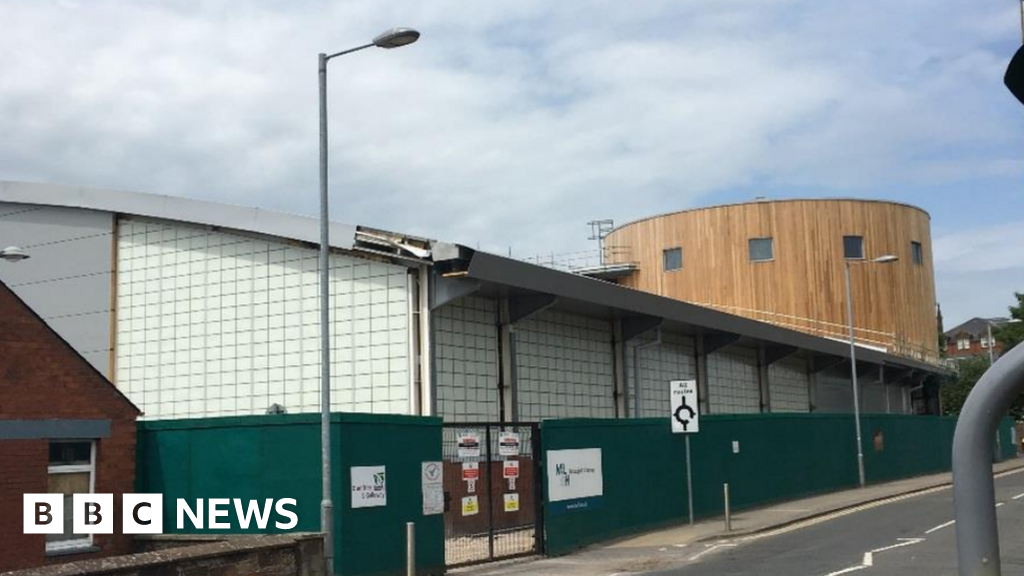 DG1 leisure centre inquiry response 'complete' - BBC News