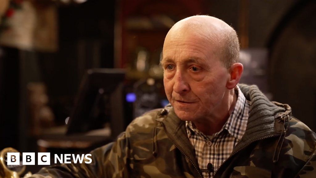 Reading fire: Crane operator says he does not feel like hero - BBC News