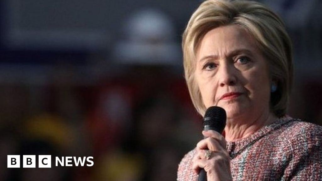 Hillary Clinton criticised over e-mail security - BBC News