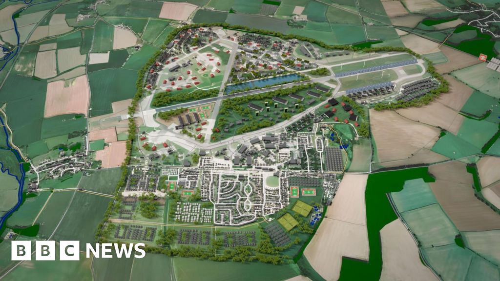 Heyford Park: Plans for new town on former US air base revealed - BBC News