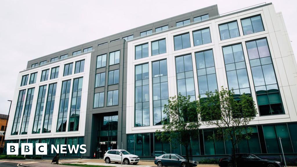 Slough council sends bailiffs for unpaid council tax 15 years ago