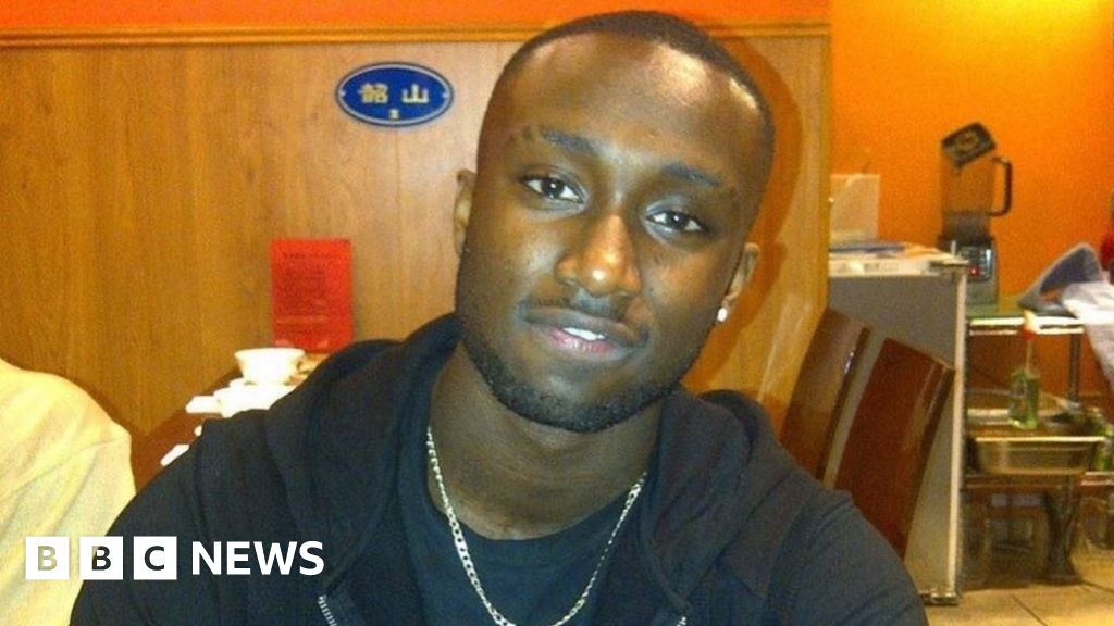 Julian Cole: Family settles claim with police for £1.2m - BBC News