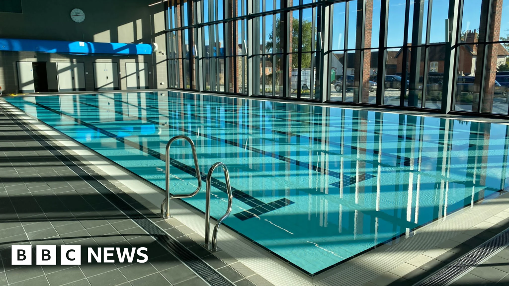 Somerset swimming pools receive funding for energy improvements - BBC News