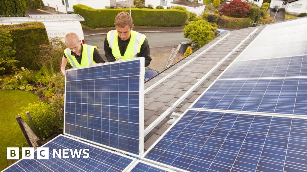 Windsor Framework: Solar panels among green goods to see VAT cut - BBC News