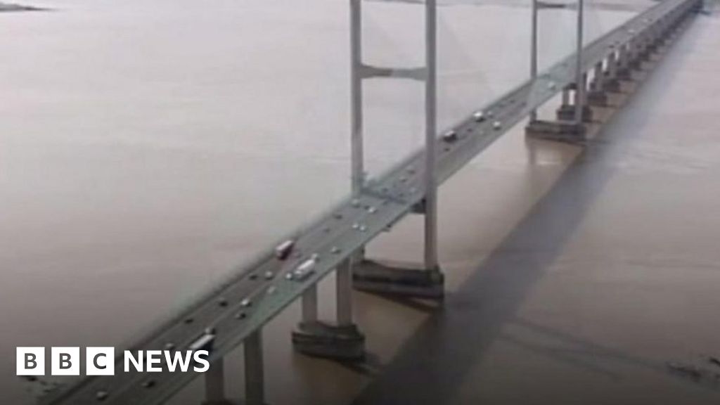 Severn Bridge tolls reduce for first time