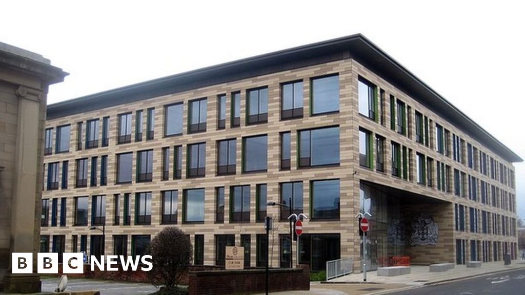 Wakefield Council leader urges more government funding as savings plan ...