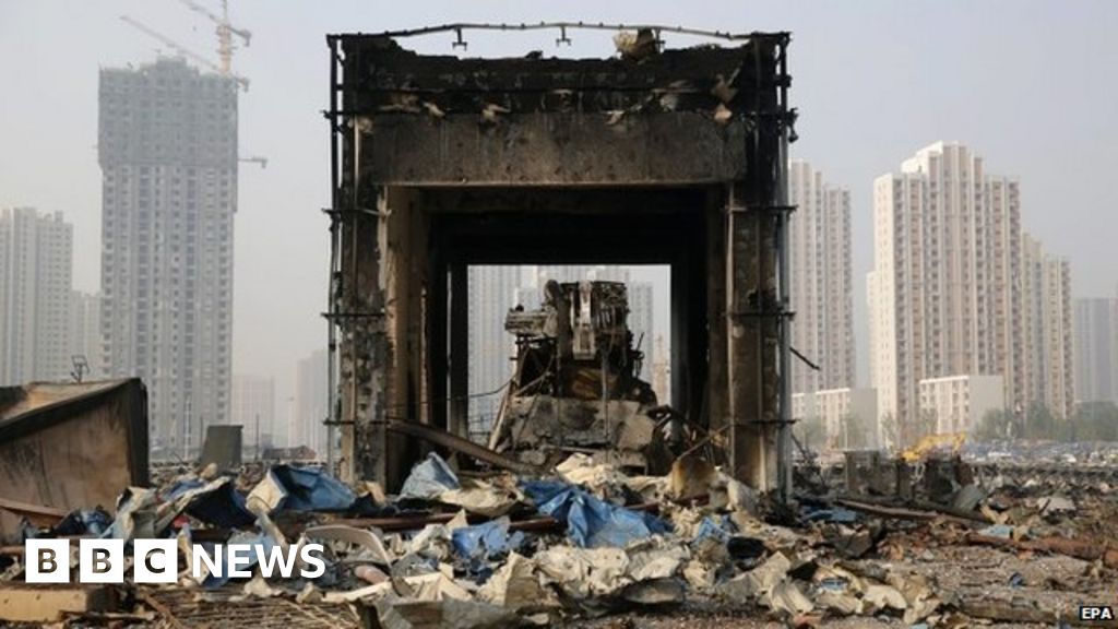 China Tianjin explosions: Protests as death toll rises - BBC News