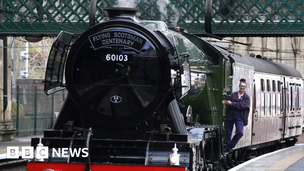 Flying Scotsman: Event marks 100th anniversary of famous locomotive ...