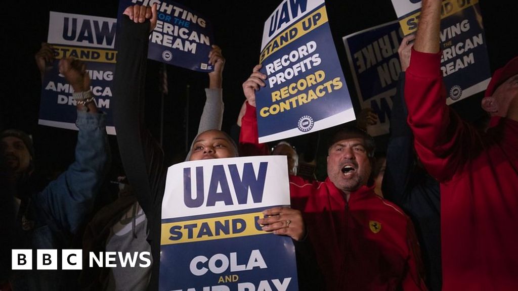 'We're sending a message': UAW union on strike - BBC News