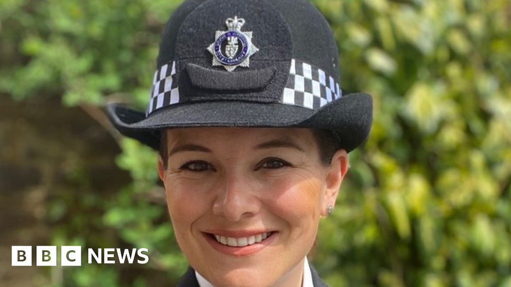 Officer picked for Coronation predicts goosebumps - BBC News