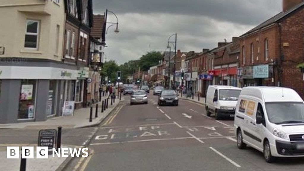 'Attempted murder' arrest over Stockport hit-and-run - BBC News