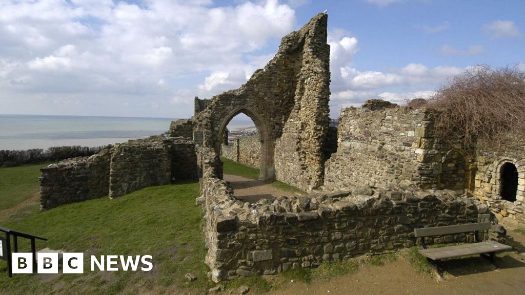 Hastings Castle experience plans move closer - BBC News