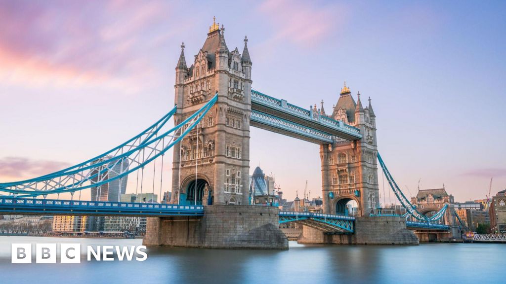 Twenty of London's most famous bridges, from Tower to Twickenham