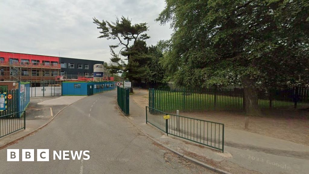 Nuneaton school building shut as legionella bacteria found
