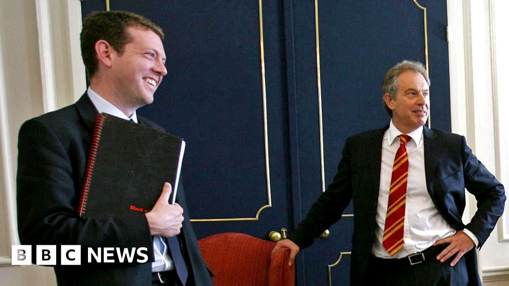 Sir Keir Starmer picks ex-Tony Blair aide as interim communications chief