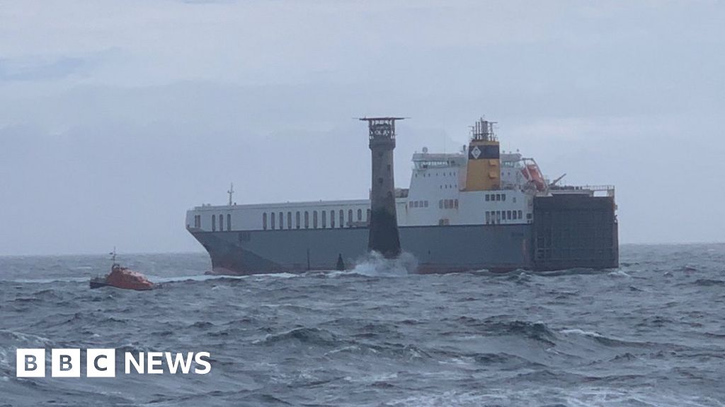 Stricken cargo ship now moored in Falmouth harbour - BBC News