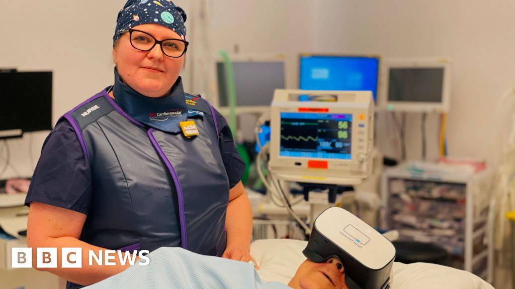 Virtual reality headsets calm NHS surgery patients at Medway Maritime ...