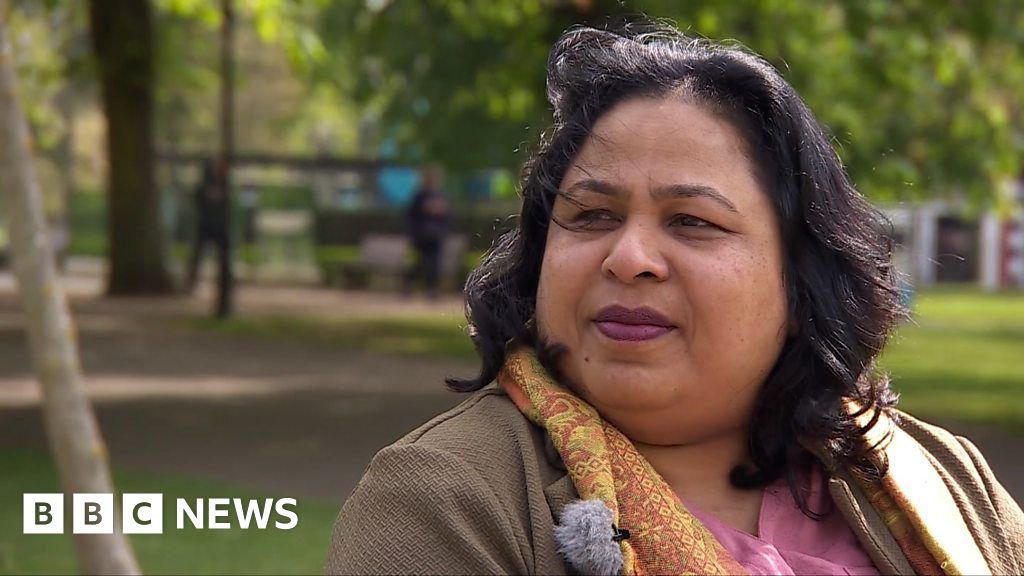 'It's not a curse,' Pakistani breast cancer survivor says
