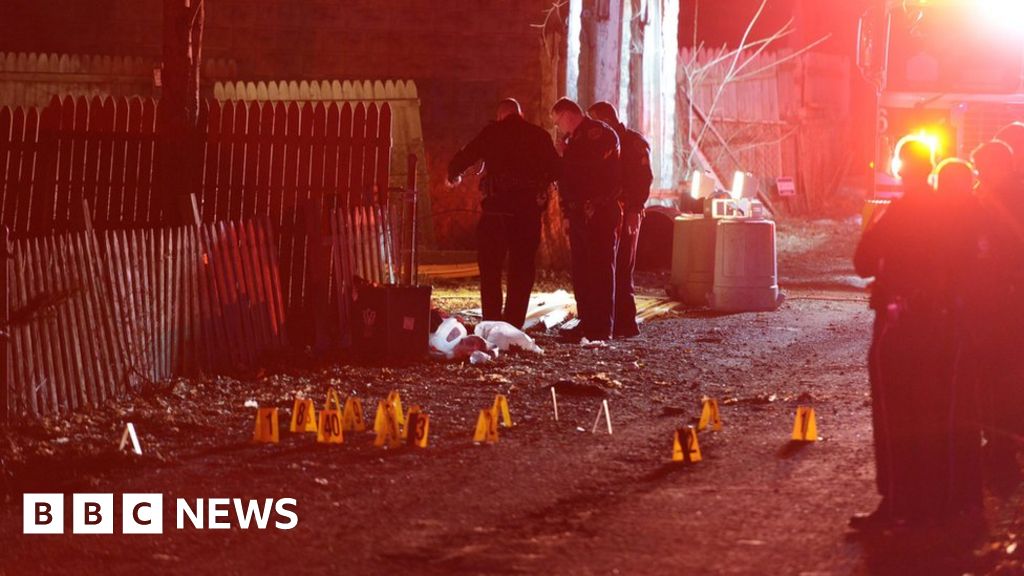 Pennsylvania shooting: Gunmen kill five at barbecue party - BBC News