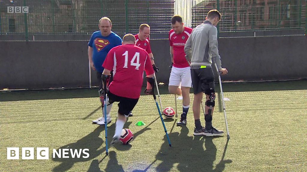 On the pitch with Scotland's amputee footballers - BBC News