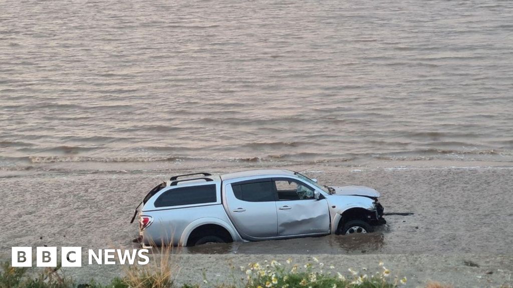Man who drove car into Hull's King George Dock jailed - BBC News
