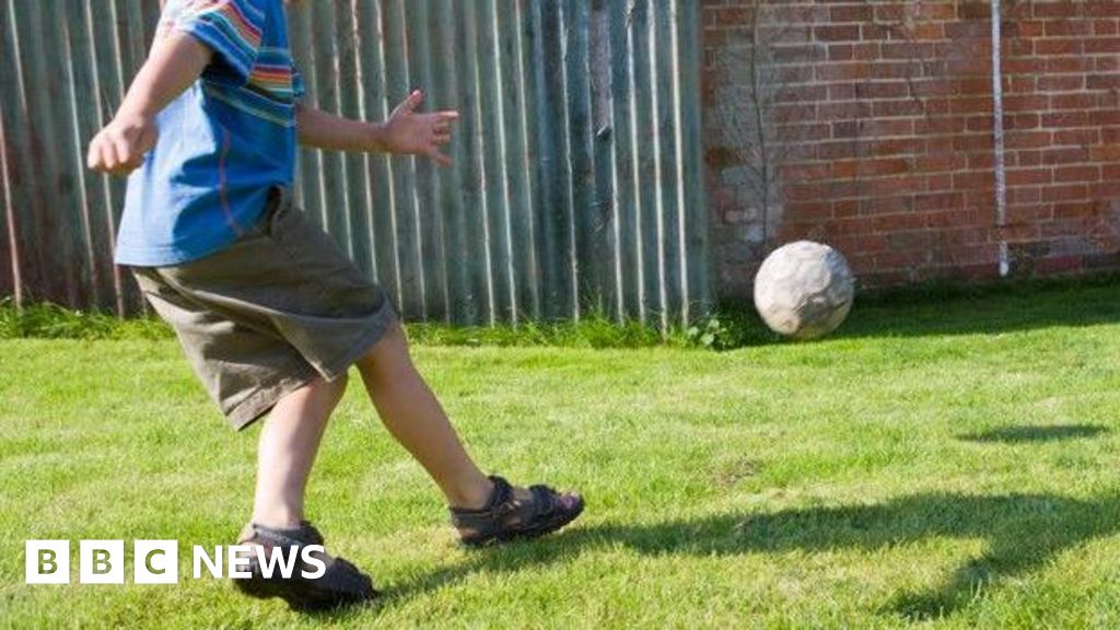 Fake Durham County Council note in Stanley banning ball games