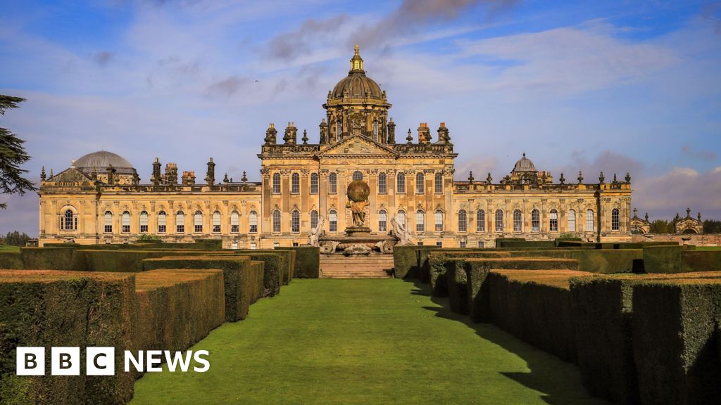 Castle Howard rooms damaged in 1940 fire reopen to public - BBC News