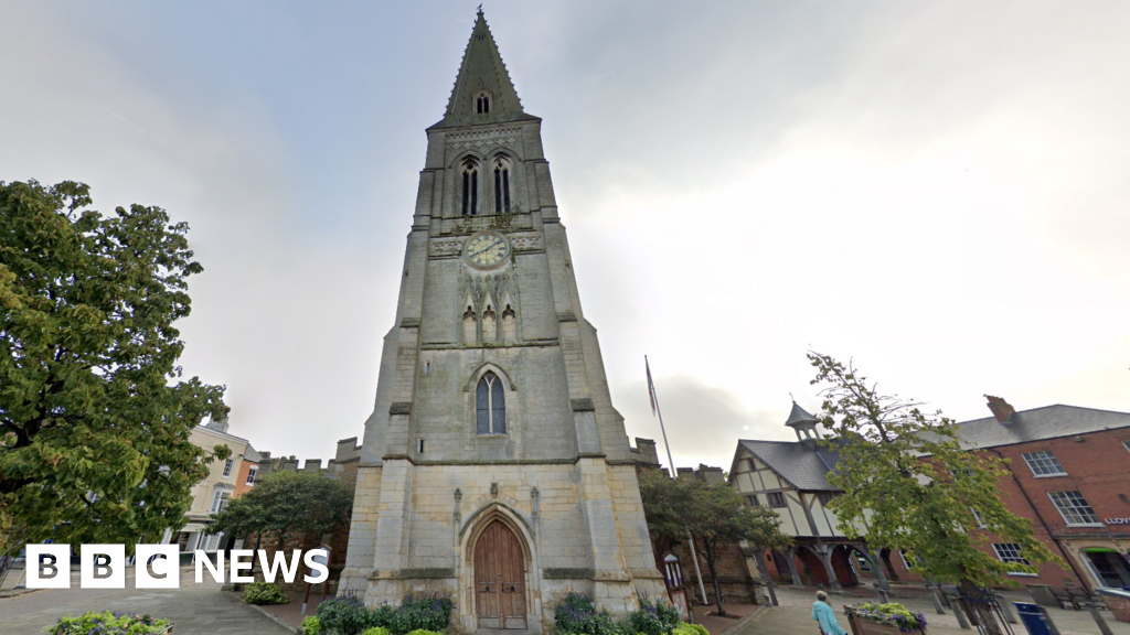 Market Harborough church clock chimes again after restoration