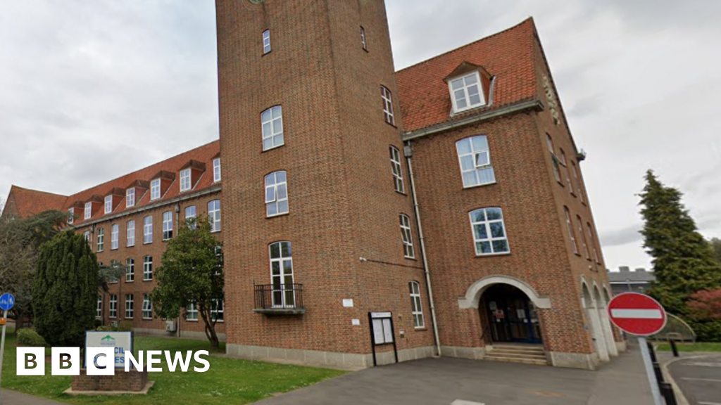Surrey: Almost £400,000 given towards new cultural hub in Staines - BBC ...