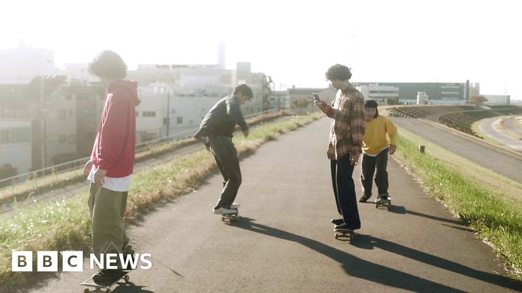 'They were left completely powerless' - BBC News