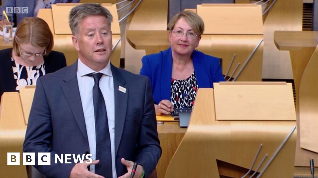 Keith Brown outlines government plans for Scottish economy - BBC News