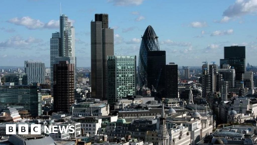 Housing crisis 'threatens' London's competitiveness - BBC News