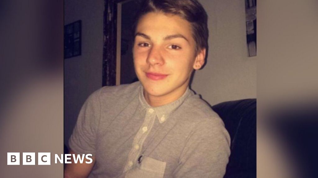 Liam Taylor death: Two men convicted of Writtle murder - BBC News