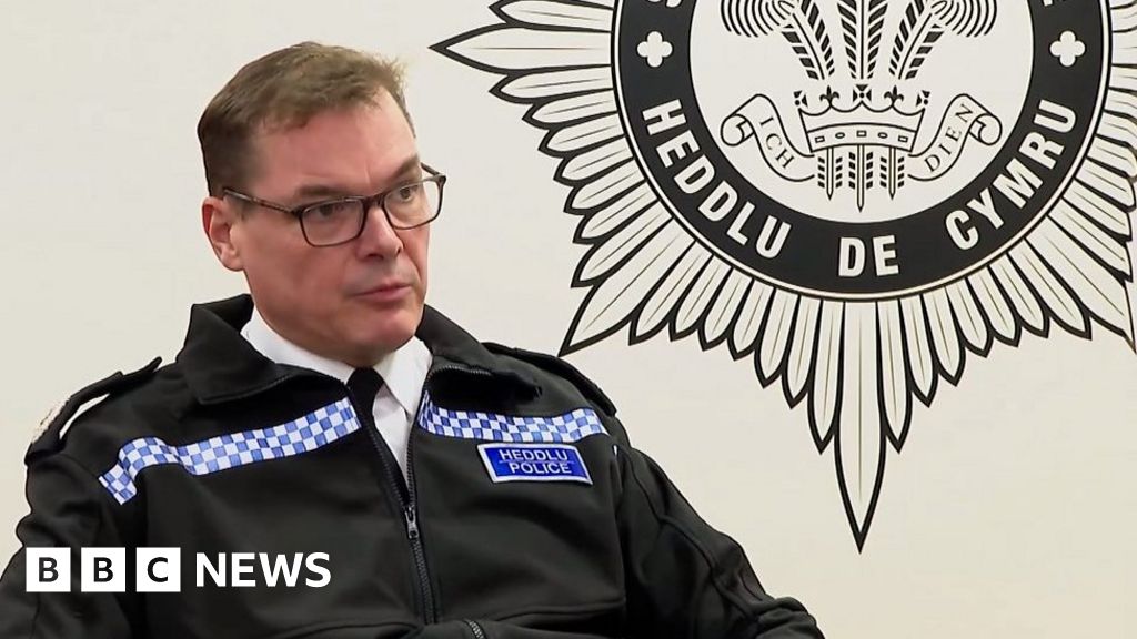 Mayhill riot: South Wales Police apologise for response