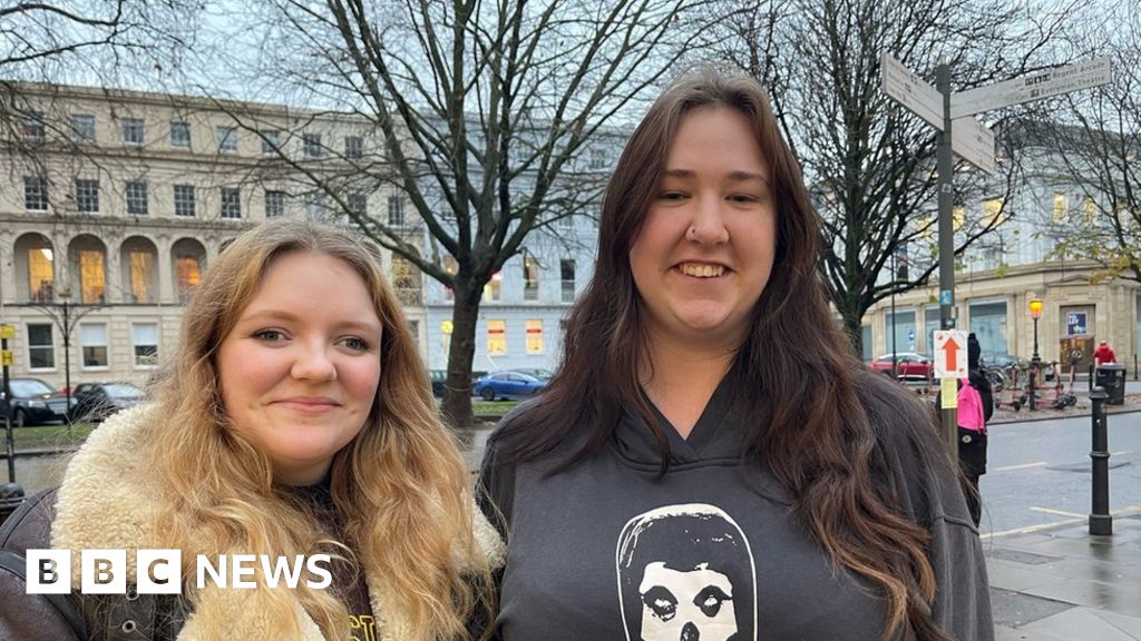 Catcalling making Cheltenham women feel unsafe - BBC News