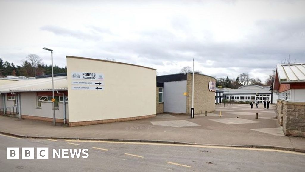 Forres Academy closes in Moray over faulty concrete fears - BBC News