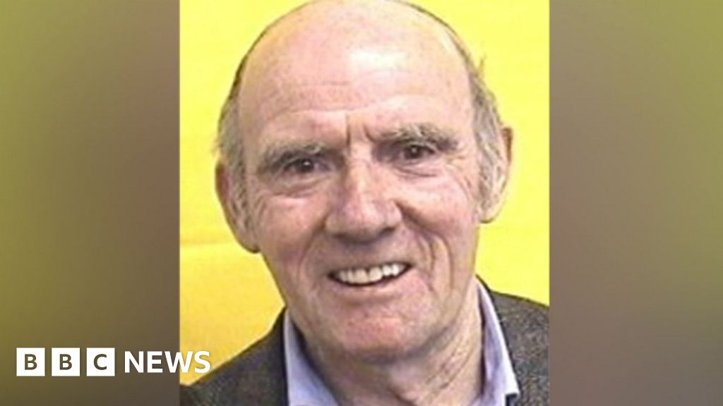 Hull human remains identified as man missing since 2009 - BBC News