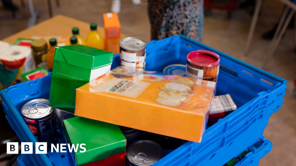 Epsom and Ewell food bank charity sees demand almost double - BBC News