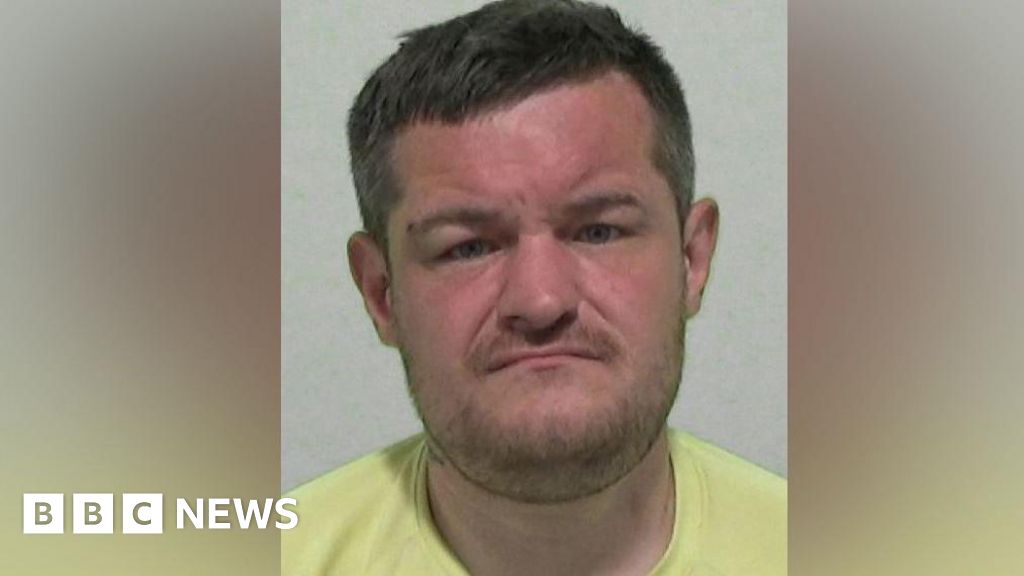 Sunderland man who threatened to slash partner's neck jailed