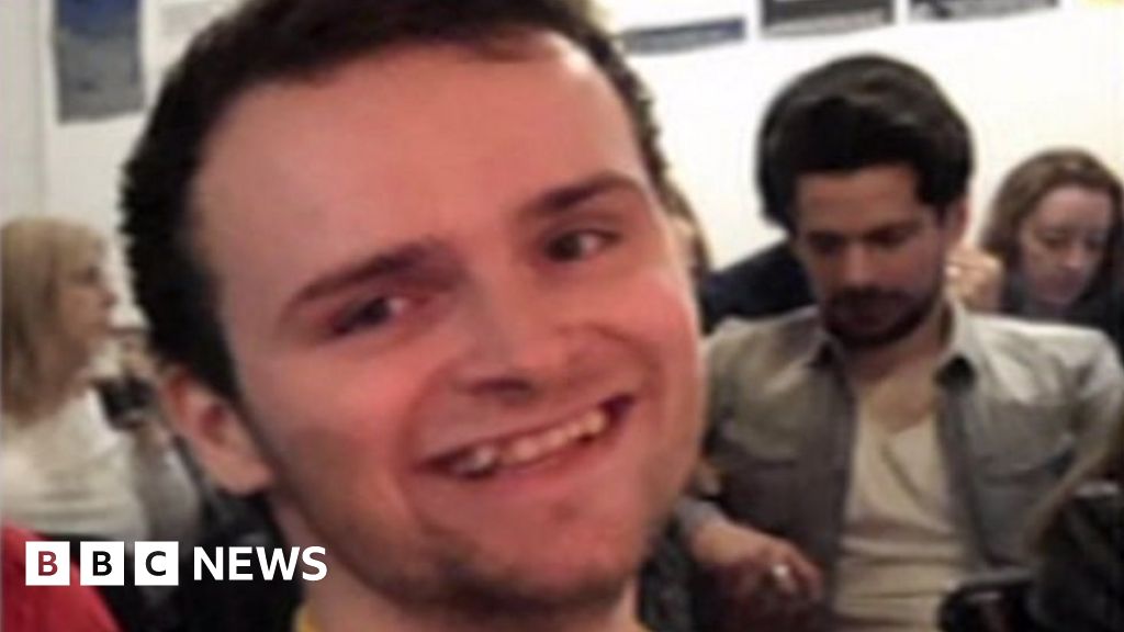 Nick Sadler: UEA student 'anxious' about post-uni life - BBC News