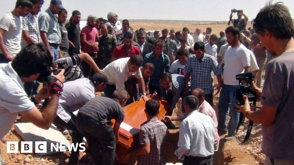 Drowned boy, Alan Kurdi, buried in Syria with family - BBC News