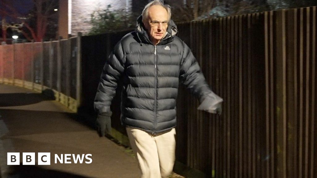 Sacked Wellingborough MP Peter Bone filmed campaigning - BBC News