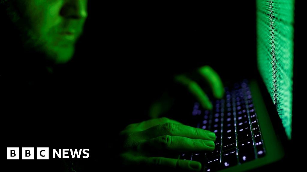 How do you catch cyber criminals? - BBC News