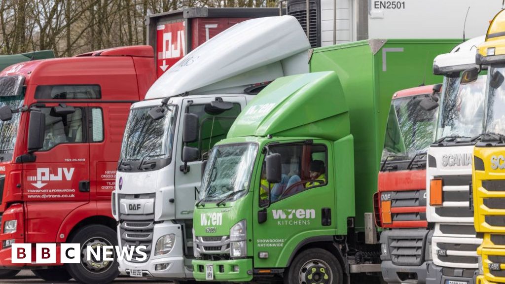 Brexit: HGV demand driving wages up for industry