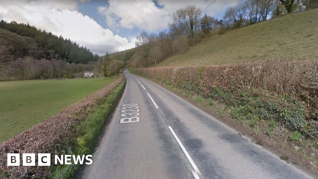 Motorcycle rider seriously injured in north Devon crash - BBC News