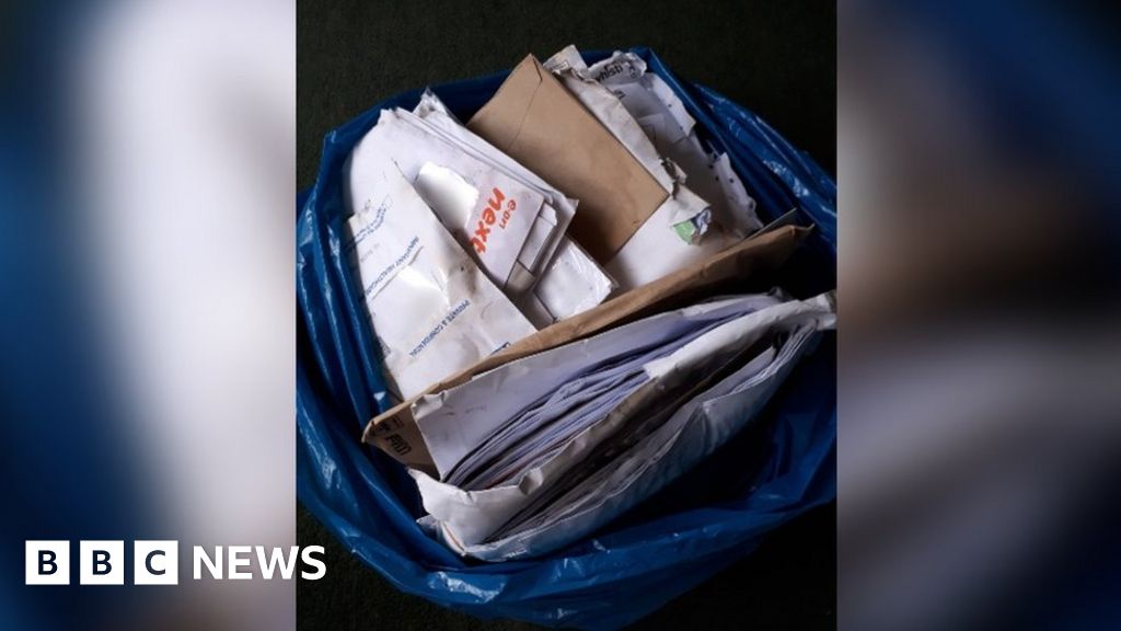 Royal Mail to examine up to 300 letters found on side of road - BBC News