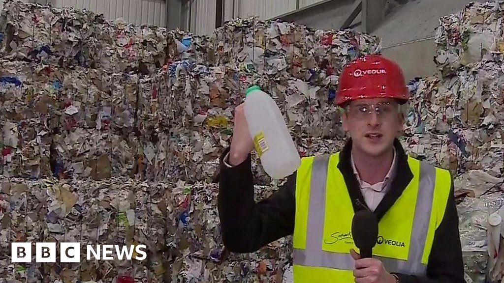 How to solve a problem like recycling waste - BBC News