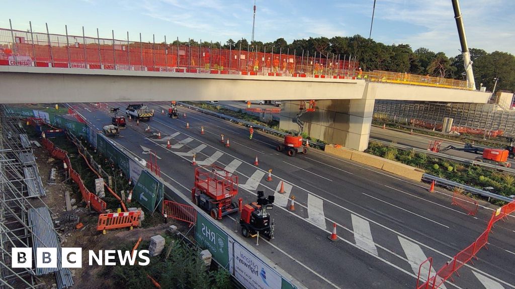 Wisley: A3 reopens after weekend closure - BBC News