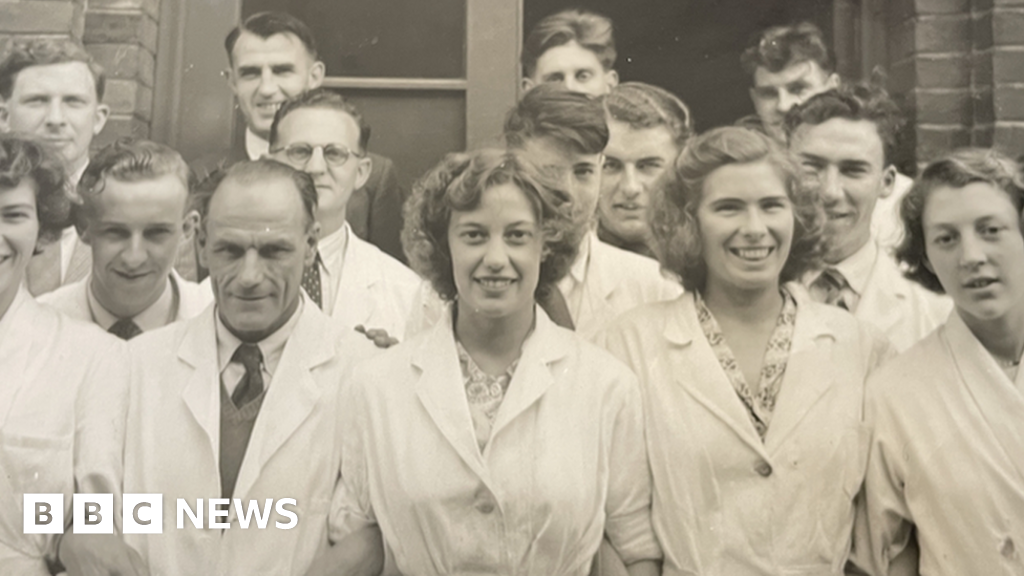 Ipswich: Appeal for memories of town's industrial heritage - BBC News